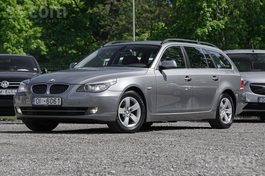 Grey BMW 525 2009 in Riga, with an engine capacity of 3.00 L and mileage of 300 thousand km for 4990 €, photo 1 on AUTOMOTO.COM.LV