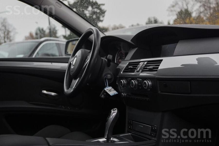 Grey BMW 525 2009 in Riga, with an engine capacity of 3.00 L and mileage of 300 thousand km for 4990 €, photo 7 on AUTOMOTO.COM.LV