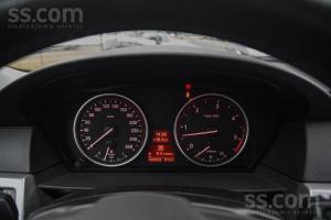 Grey BMW 525 2009 in Riga, with an engine capacity of 3.00 L and mileage of 300 thousand km for 4990 €, photo 12 on AUTOMOTO.COM.LV