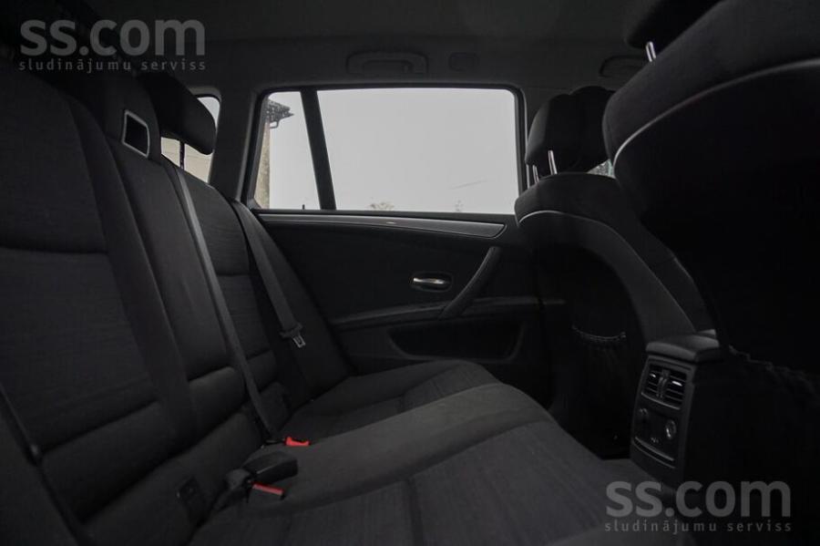 Grey BMW 525 2009 in Riga, with an engine capacity of 3.00 L and mileage of 300 thousand km for 4990 €, photo 17 on AUTOMOTO.COM.LV