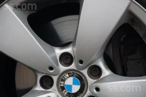 Grey BMW 525 2009 in Riga, with an engine capacity of 3.00 L and mileage of 300 thousand km for 4990 €, photo 19 on AUTOMOTO.COM.LV