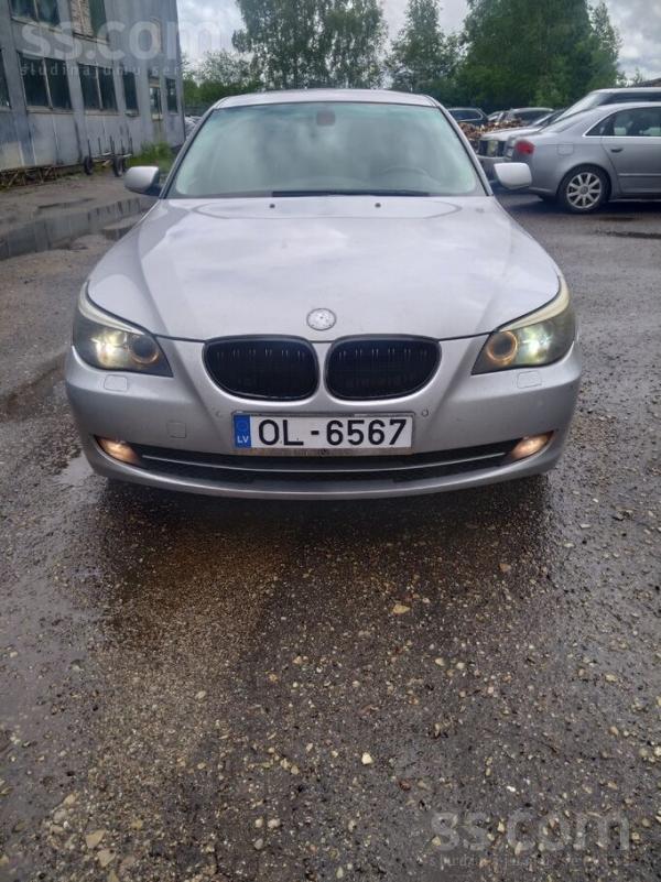 Pelēks BMW 525 2009 Ogre, ar dzinēja tilpumu 3.00 L un nobraukumu 365 tūkst. km par 3800 €, foto 2 vietnē AUTOMOTO.COM.LV