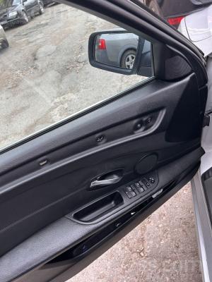 Grey BMW 525 2009 in Jelgava, with an engine capacity of 3.00 L and mileage of 302 thousand km for 4000 €, photo 7 on AUTOMOTO.COM.LV