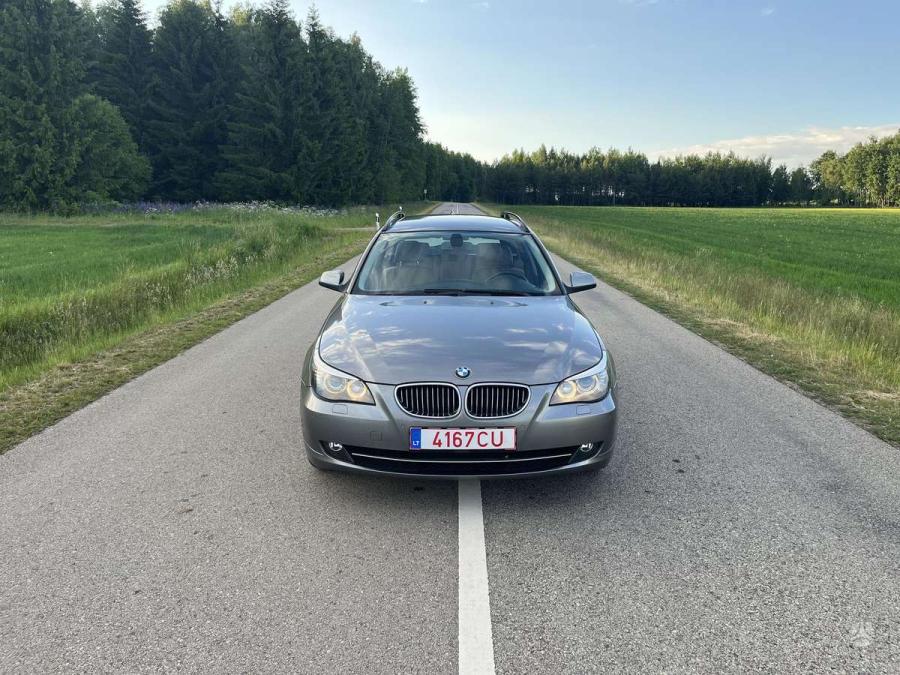 Pelēks BMW 525 2009 Viļņa, ar dzinēja tilpumu 2.99 L un nobraukumu 339 tūkst. km par 4800 €, foto 3 vietnē AUTOMOTO.COM.LV