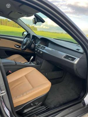 Pelēks BMW 525 2009 Viļņa, ar dzinēja tilpumu 2.99 L un nobraukumu 339 tūkst. km par 4800 €, foto 20 vietnē AUTOMOTO.COM.LV