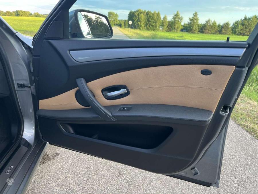 Pelēks BMW 525 2009 Viļņa, ar dzinēja tilpumu 2.99 L un nobraukumu 339 tūkst. km par 4800 €, foto 22 vietnē AUTOMOTO.COM.LV