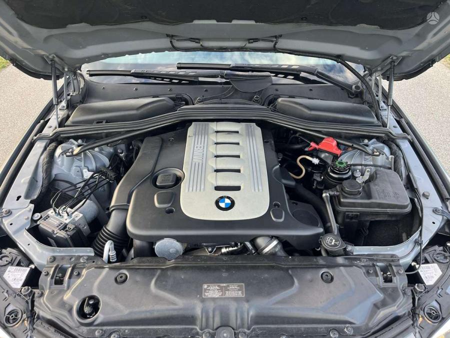 Pelēks BMW 525 2009 Viļņa, ar dzinēja tilpumu 2.99 L un nobraukumu 339 tūkst. km par 4800 €, foto 25 vietnē AUTOMOTO.COM.LV
