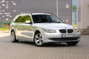 Grey BMW 525 2009 in Riga, with an engine capacity of 3.00 L and mileage of 296 thousand km for 5500 €, photo 3 on AUTOMOTO.COM.LV