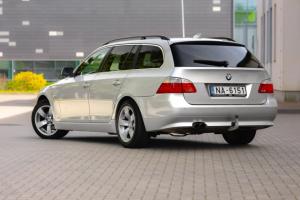 Grey BMW 525 2009 in Riga, with an engine capacity of 3.00 L and mileage of 296 thousand km for 5500 €, photo 5 on AUTOMOTO.COM.LV