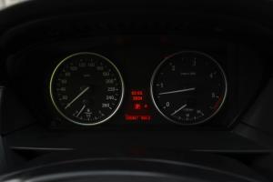 Grey BMW 525 2009 in Riga, with an engine capacity of 3.00 L and mileage of 296 thousand km for 5500 €, photo 10 on AUTOMOTO.COM.LV