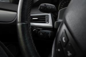 Grey BMW 525 2009 in Riga, with an engine capacity of 3.00 L and mileage of 296 thousand km for 5500 €, photo 11 on AUTOMOTO.COM.LV