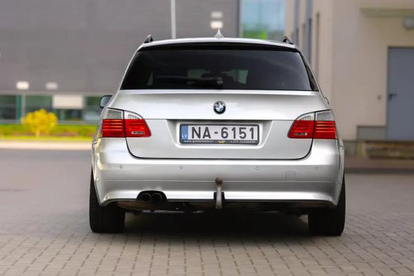 Grey BMW 525 2009 in Jelgava, with an engine capacity of 3.00 L and mileage of 296 thousand km for 3900 €, photo 6 on AUTOMOTO.COM.LV
