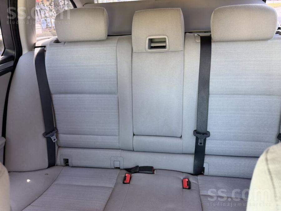 Pelēks BMW 525 2009 Jelgava, ar dzinēja tilpumu 3.00 L un nobraukumu 340 tūkst. km par 3200 €, foto 11 vietnē AUTOMOTO.COM.LV