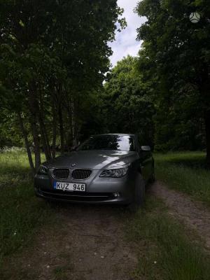 Серый БМВ 525 2009 в Науйойи-Акмяне, объемом двигателя 2.99 л и пробегом 385 тыс. км за 3400 €, фото  на AUTOMOTO.COM.LV