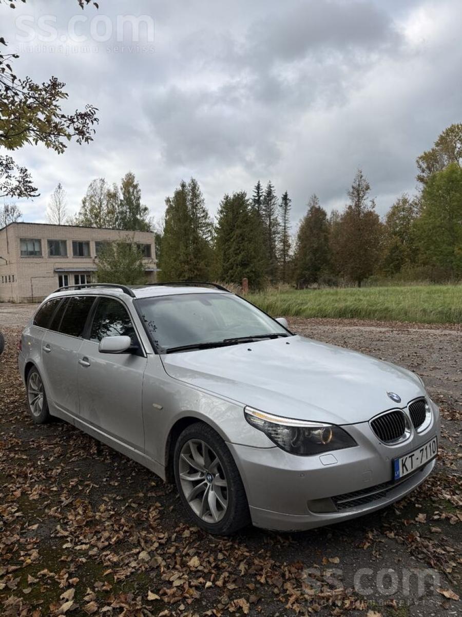 Pelēks BMW 525 2009 Rēzekne, ar dzinēja tilpumu 3.00 L un nobraukumu 502 tūkst. km par 2800 €, foto 1 vietnē AUTOMOTO.COM.LV