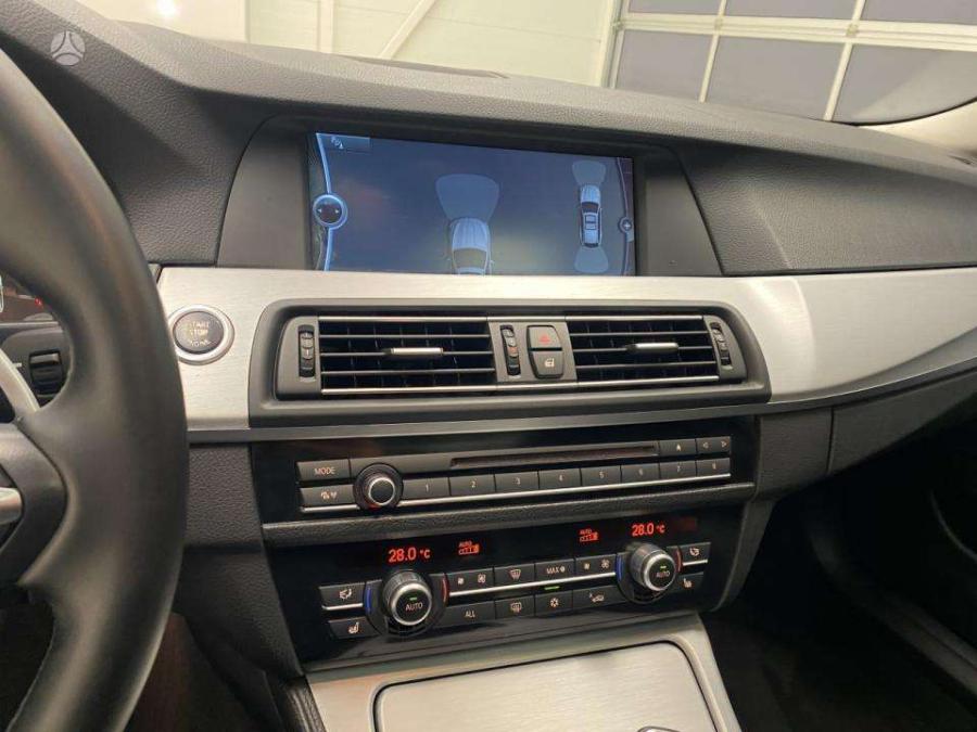 Grey BMW 525 2010 in Radviliskis, with an engine capacity of 2.99 L and mileage of 0 thousand km for 6950 €, photo 17 on AUTOMOTO.COM.LV
