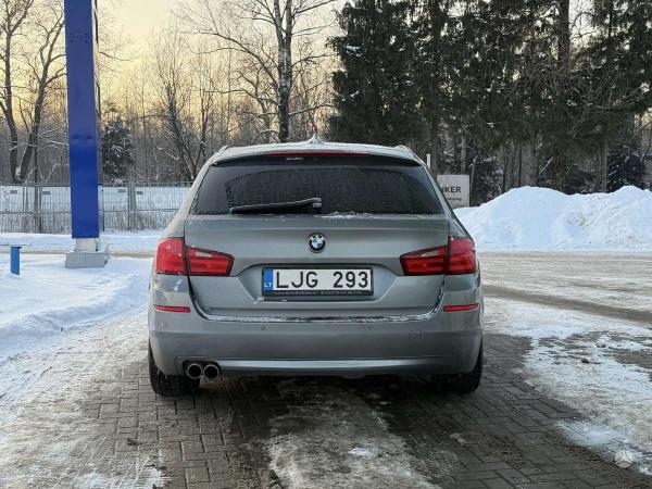 Pelēks BMW 525 2010 Viļņa, ar dzinēja tilpumu 2.99 L un nobraukumu 291 tūkst. km par 6800 €, foto 9 vietnē AUTOMOTO.COM.LV