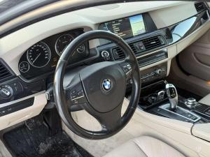 Pelēks BMW 525 2010 Viļņa, ar dzinēja tilpumu 2.99 L un nobraukumu 291 tūkst. km par 6800 €, foto 19 vietnē AUTOMOTO.COM.LV