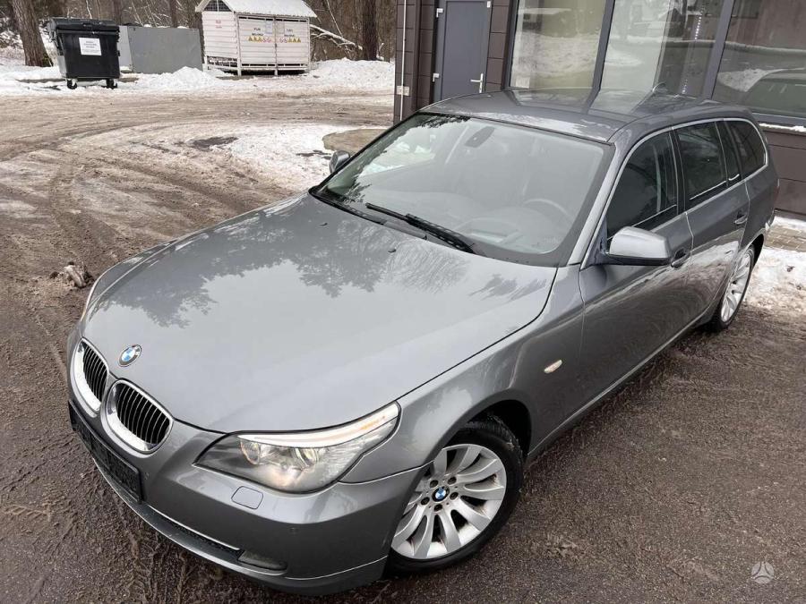 Grey BMW 525 2010 in Utena, with an engine capacity of 2.99 L and mileage of 250 thousand km for 4700 €, photo 1 on AUTOMOTO.COM.LV
