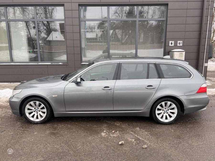 Grey BMW 525 2010 in Utena, with an engine capacity of 2.99 L and mileage of 250 thousand km for 4700 €, photo 8 on AUTOMOTO.COM.LV