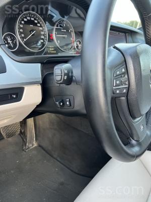 Pelēks BMW 525 2010 Rīga, ar dzinēja tilpumu 3.00 L un nobraukumu 279 tūkst. km par 11500 €, foto 13 vietnē AUTOMOTO.COM.LV