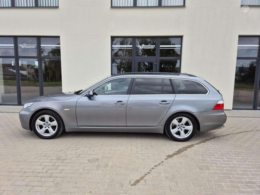 Pelēks BMW 525 2010 Marijampole, ar dzinēja tilpumu 2.99 L un nobraukumu 322 tūkst. km par 4500 €, foto 5 vietnē AUTOMOTO.COM.LV