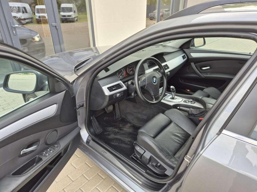 Pelēks BMW 525 2010 Marijampole, ar dzinēja tilpumu 2.99 L un nobraukumu 322 tūkst. km par 4500 €, foto 11 vietnē AUTOMOTO.COM.LV