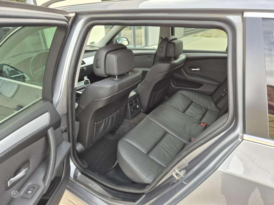 Pelēks BMW 525 2010 Marijampole, ar dzinēja tilpumu 2.99 L un nobraukumu 322 tūkst. km par 4500 €, foto 21 vietnē AUTOMOTO.COM.LV