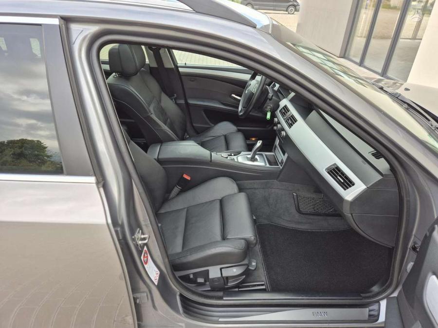 Pelēks BMW 525 2010 Marijampole, ar dzinēja tilpumu 2.99 L un nobraukumu 322 tūkst. km par 4500 €, foto 25 vietnē AUTOMOTO.COM.LV