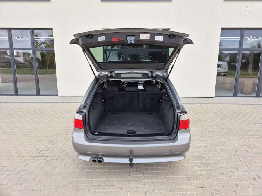 Pelēks BMW 525 2010 Marijampole, ar dzinēja tilpumu 2.99 L un nobraukumu 322 tūkst. km par 4500 €, foto 30 vietnē AUTOMOTO.COM.LV
