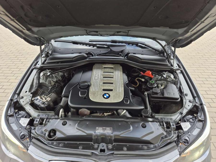 Pelēks BMW 525 2010 Marijampole, ar dzinēja tilpumu 2.99 L un nobraukumu 322 tūkst. km par 4500 €, foto 31 vietnē AUTOMOTO.COM.LV