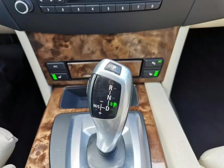 Pelēks BMW 525 2010 Kuldīga, ar dzinēja tilpumu 3.00 L un nobraukumu 221 tūkst. km par 7500 €, foto 18 vietnē AUTOMOTO.COM.LV