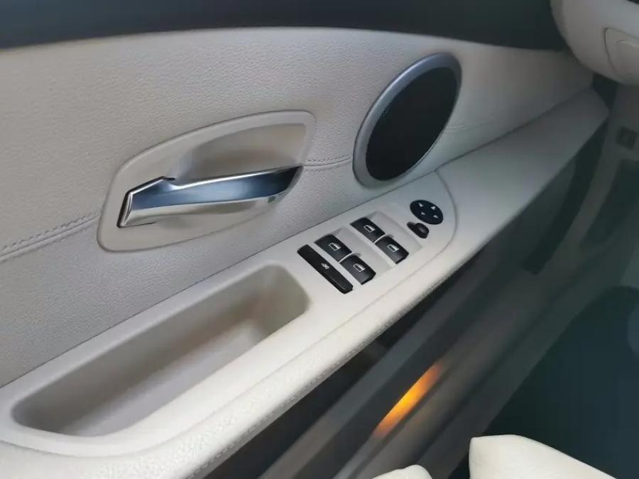Pelēks BMW 525 2010 Kuldīga, ar dzinēja tilpumu 3.00 L un nobraukumu 221 tūkst. km par 7500 €, foto 21 vietnē AUTOMOTO.COM.LV