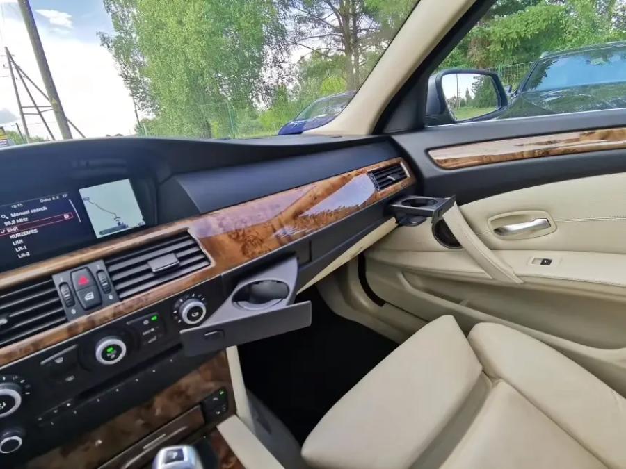 Pelēks BMW 525 2010 Kuldīga, ar dzinēja tilpumu 3.00 L un nobraukumu 221 tūkst. km par 7500 €, foto 22 vietnē AUTOMOTO.COM.LV