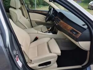 Pelēks BMW 525 2010 Kuldīga, ar dzinēja tilpumu 3.00 L un nobraukumu 221 tūkst. km par 7500 €, foto 30 vietnē AUTOMOTO.COM.LV
