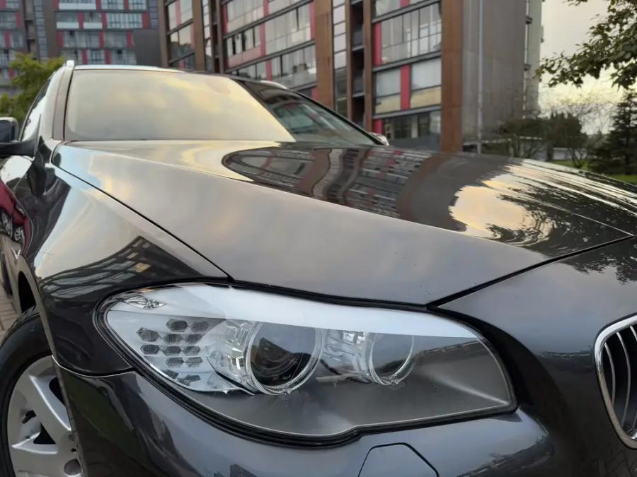 Pelēks BMW 525 2010 Rīga, ar dzinēja tilpumu 3.00 L un nobraukumu 346 tūkst. km par 5990 €, foto 3 vietnē AUTOMOTO.COM.LV