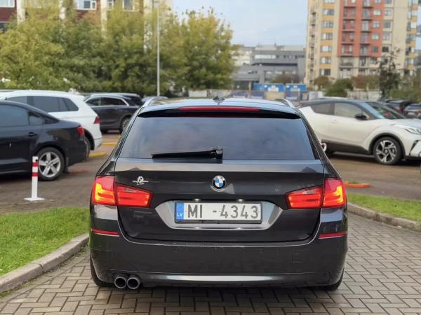 Pelēks BMW 525 2010 Rīga, ar dzinēja tilpumu 3.00 L un nobraukumu 346 tūkst. km par 5990 €, foto 5 vietnē AUTOMOTO.COM.LV