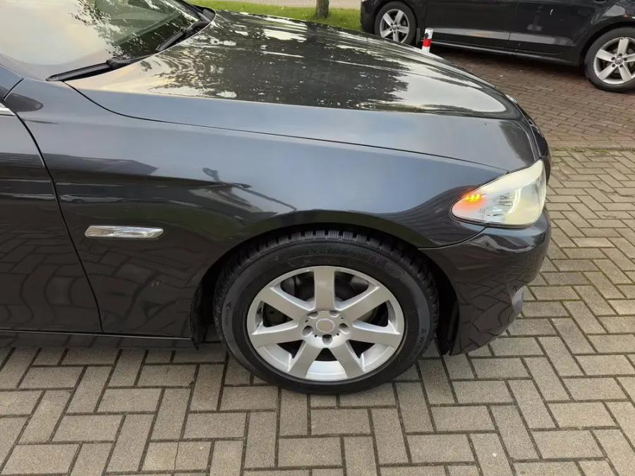 Pelēks BMW 525 2010 Rīga, ar dzinēja tilpumu 3.00 L un nobraukumu 346 tūkst. km par 5990 €, foto 10 vietnē AUTOMOTO.COM.LV