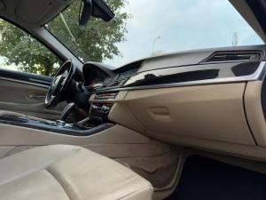 Pelēks BMW 525 2010 Rīga, ar dzinēja tilpumu 3.00 L un nobraukumu 346 tūkst. km par 5990 €, foto 12 vietnē AUTOMOTO.COM.LV