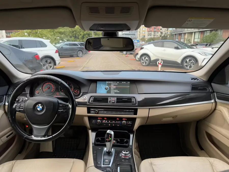 Pelēks BMW 525 2010 Rīga, ar dzinēja tilpumu 3.00 L un nobraukumu 346 tūkst. km par 5990 €, foto 13 vietnē AUTOMOTO.COM.LV
