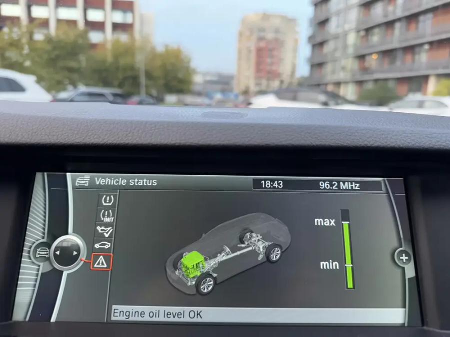 Pelēks BMW 525 2010 Rīga, ar dzinēja tilpumu 3.00 L un nobraukumu 346 tūkst. km par 5990 €, foto 24 vietnē AUTOMOTO.COM.LV