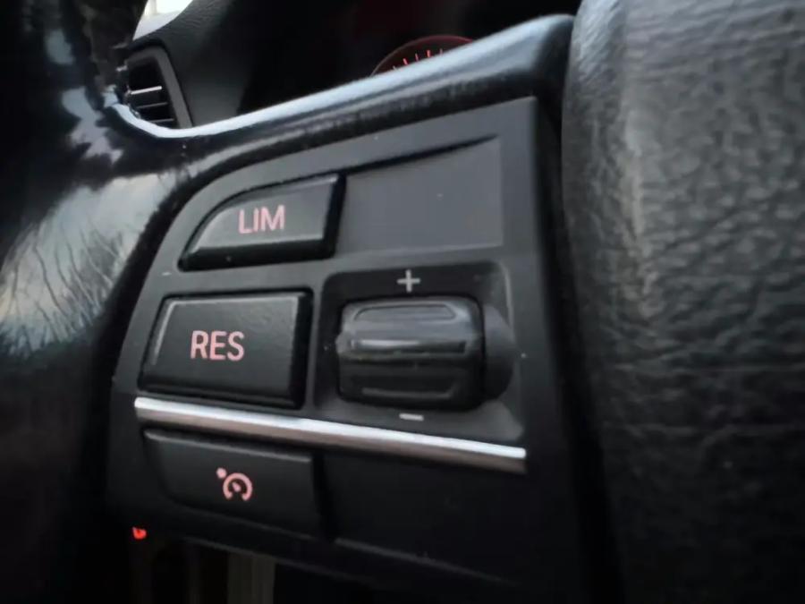 Pelēks BMW 525 2010 Rīga, ar dzinēja tilpumu 3.00 L un nobraukumu 346 tūkst. km par 5990 €, foto 26 vietnē AUTOMOTO.COM.LV