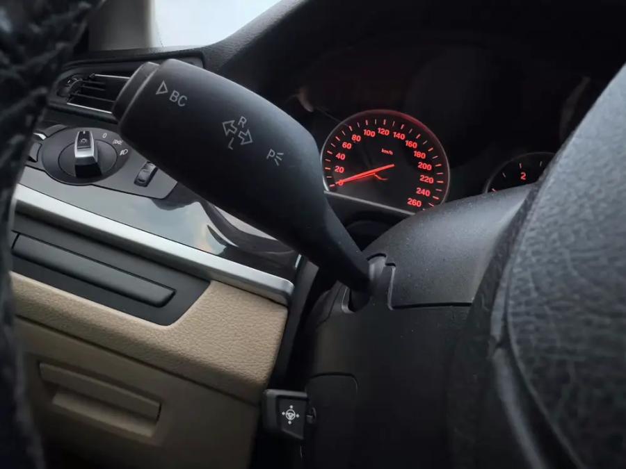 Pelēks BMW 525 2010 Rīga, ar dzinēja tilpumu 3.00 L un nobraukumu 346 tūkst. km par 5990 €, foto 27 vietnē AUTOMOTO.COM.LV