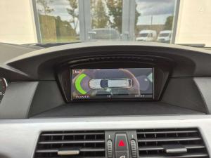 Pelēks BMW 525 2010 Marijampole, ar dzinēja tilpumu 2.99 L un nobraukumu 322 tūkst. km par 4400 €, foto 18 vietnē AUTOMOTO.COM.LV