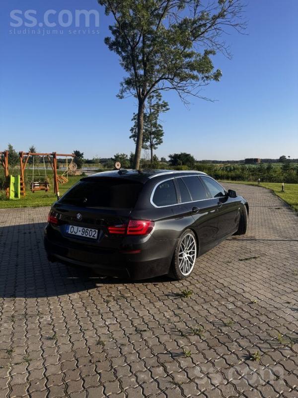 Grey BMW 525 2010 in Dobele, with an engine capacity of 3.00 L and mileage of 407 thousand km for 6290 €, photo 4 on AUTOMOTO.COM.LV