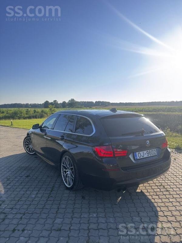 Grey BMW 525 2010 in Dobele, with an engine capacity of 3.00 L and mileage of 407 thousand km for 6290 €, photo 5 on AUTOMOTO.COM.LV