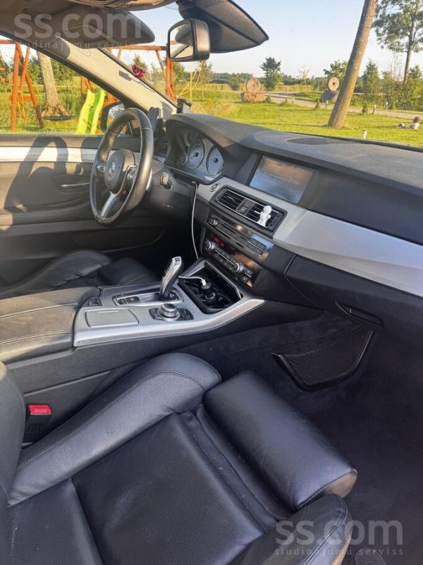 Grey BMW 525 2010 in Dobele, with an engine capacity of 3.00 L and mileage of 407 thousand km for 6290 €, photo 6 on AUTOMOTO.COM.LV