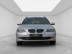 Pelēks BMW 525 2010 Kauņa, ar dzinēja tilpumu 3.00 L un nobraukumu 319 tūkst. km par 5390 €, foto 3 vietnē AUTOMOTO.COM.LV