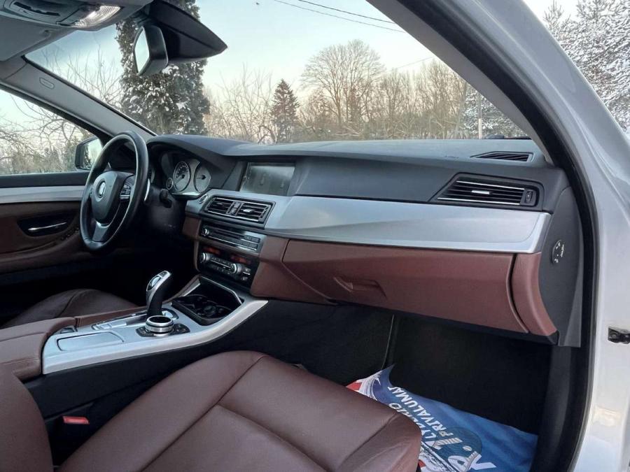 Pelēks BMW 525 2011 Raseiniai, ar dzinēja tilpumu 2.99 L un nobraukumu 297 tūkst. km par 8499 €, foto 21 vietnē AUTOMOTO.COM.LV