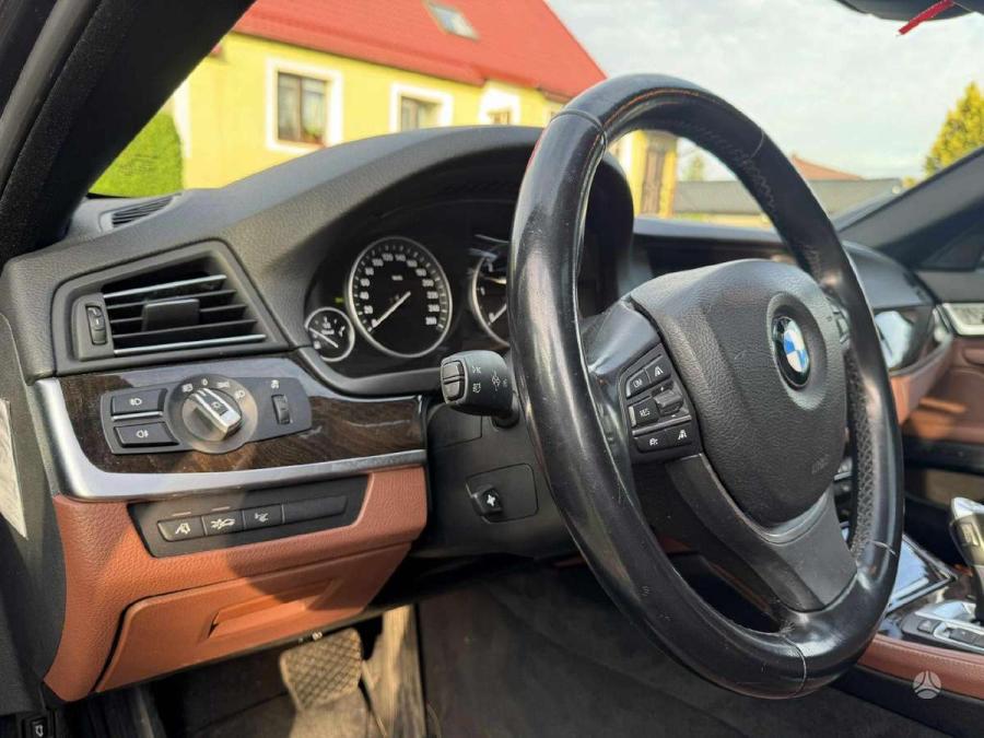Grey BMW 525 2011 in Vilnius, with an engine capacity of 2.50 L and mileage of 330 thousand km for 9000 €, photo 12 on AUTOMOTO.COM.LV